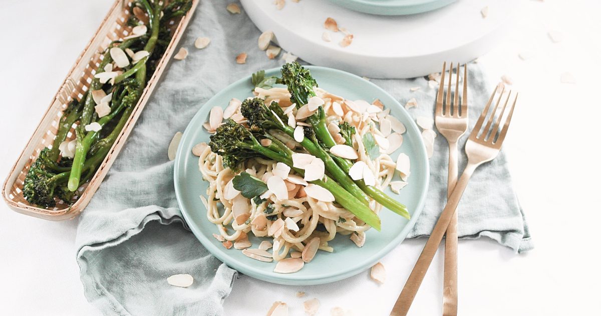 Spaghetti met Bimi® en amandelpasta • Vegan spaghetti recept