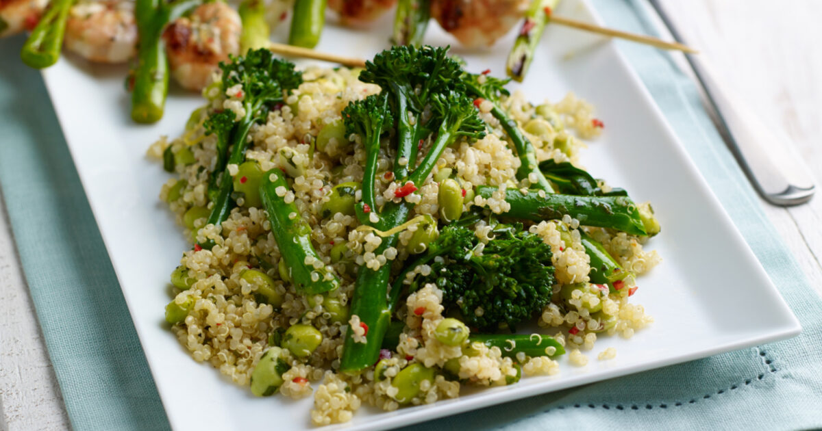Quinoa-Salat mit Bimi® Brokkoli und BBQ-Garnelen
